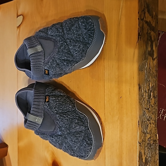Teva | Shoes | Teva Gray Re Ember Moc Fleece Mules | Poshmark